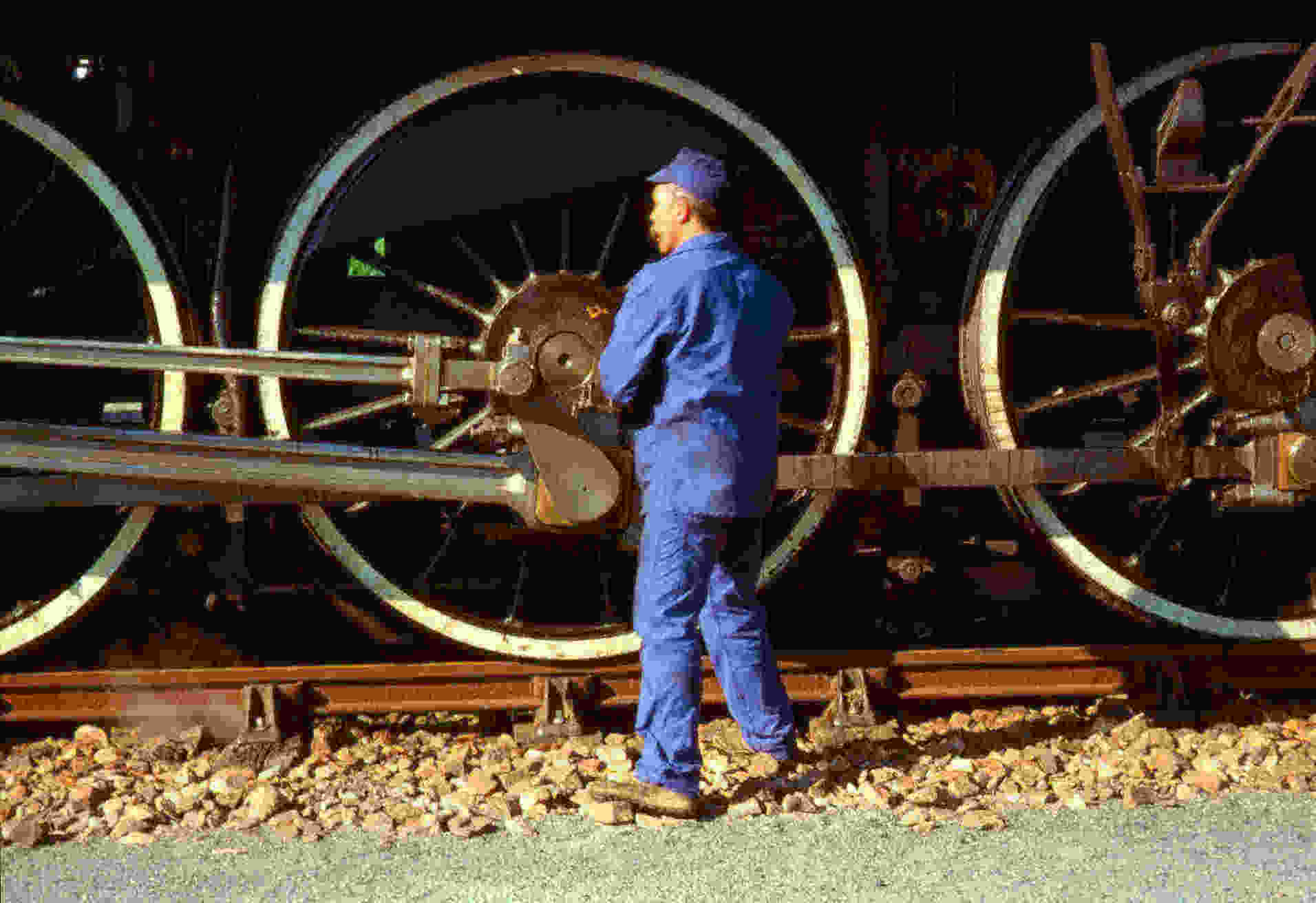 france.7.conducteur-et-chauffeur-de-locomotive.sncf-locomotive-230g ...